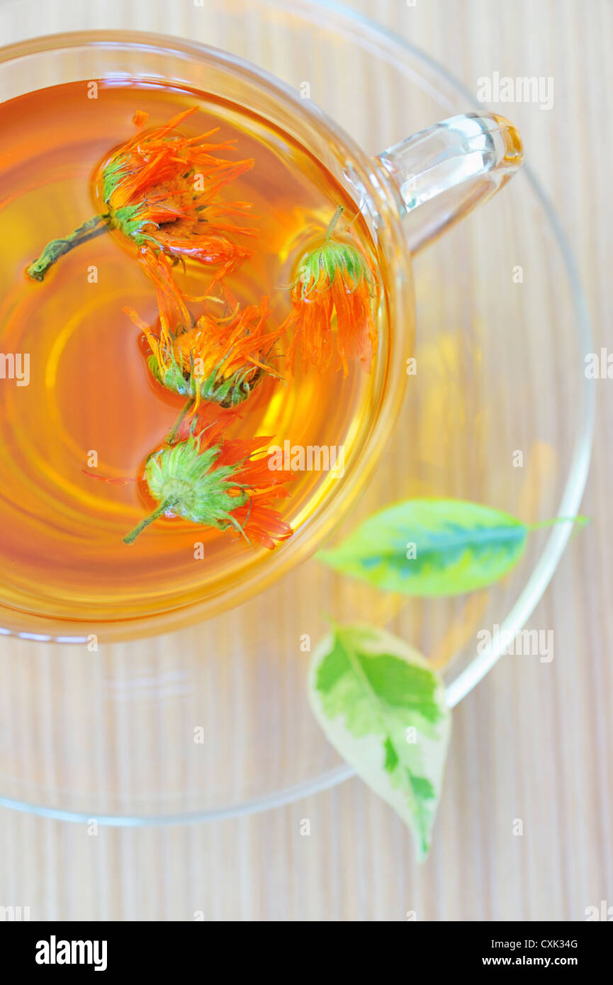 Marigold bunch hi-res stock photography and images - Alamy