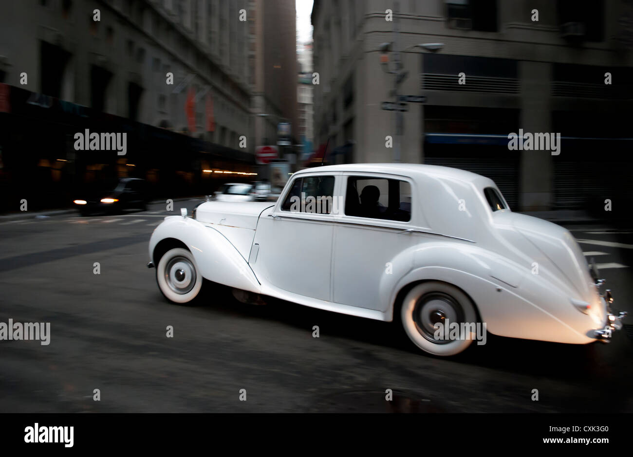 Vintage car in movement hi-res stock photography and images - Alamy