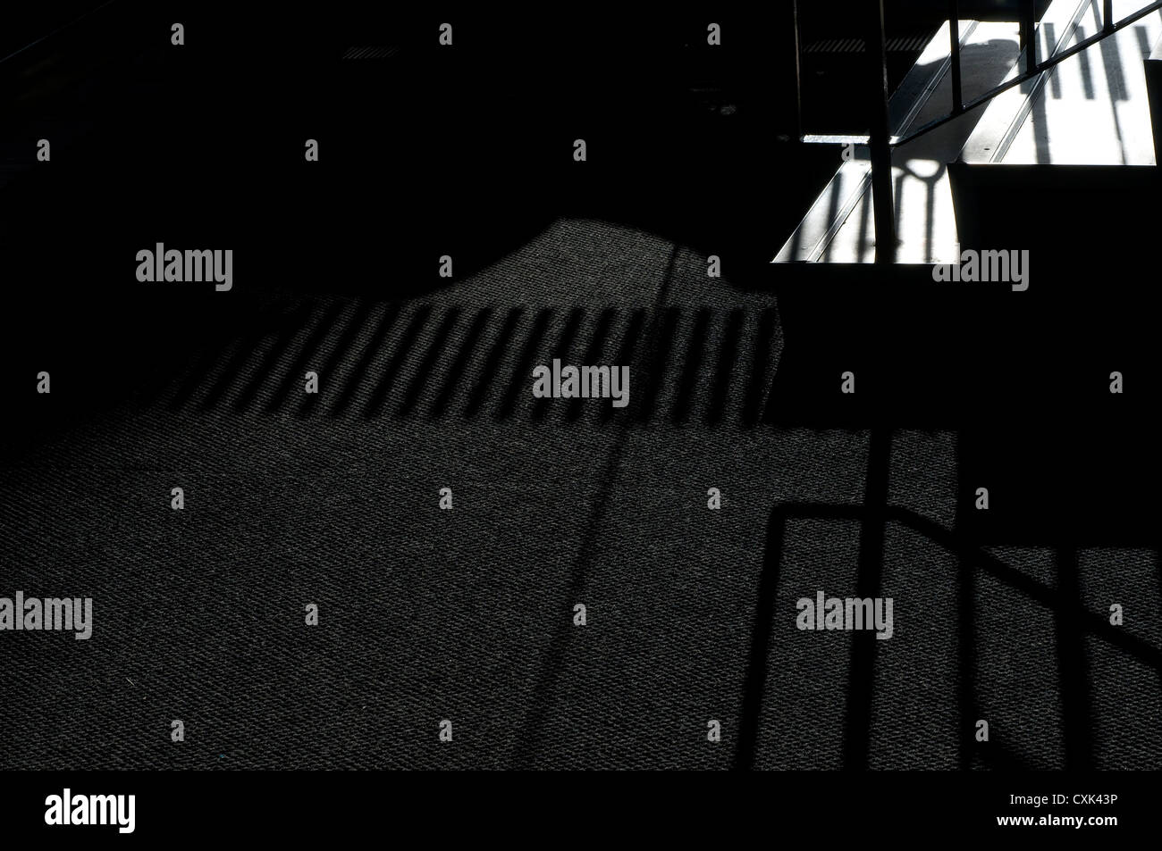 Shadow line hi-res stock photography and images - Alamy