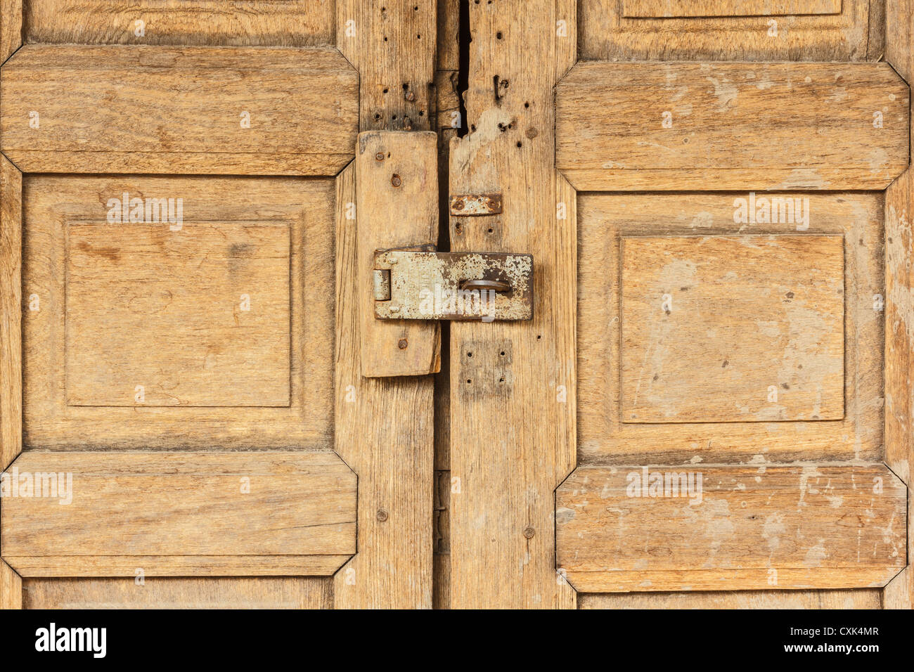 Close up wood door Stock Photo - Alamy