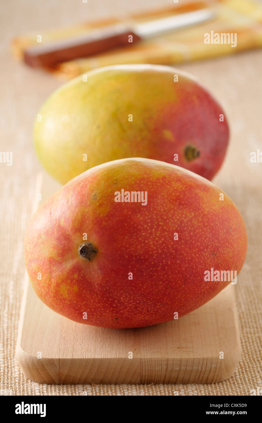 Picture of mango hi-res stock photography and images - Alamy