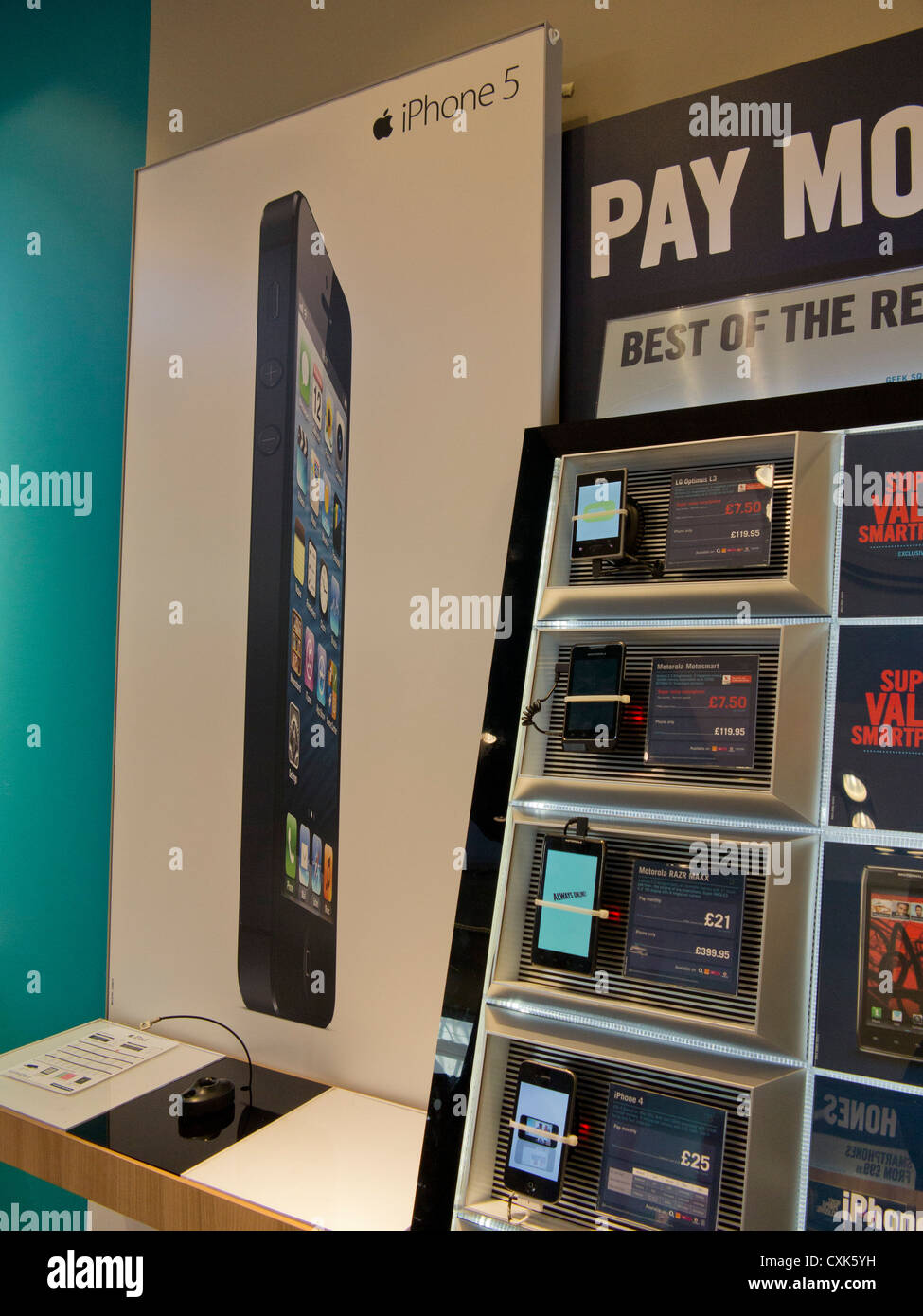 Iphone 5 launch hi-res stock photography and images - Alamy