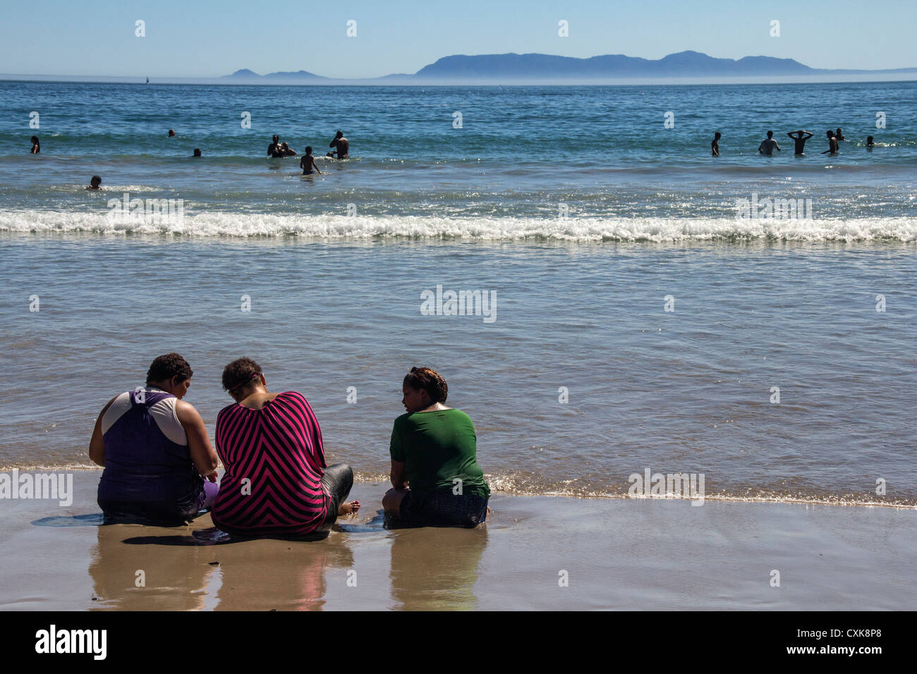 Three fully clad women hi-res stock photography and images - Alamy