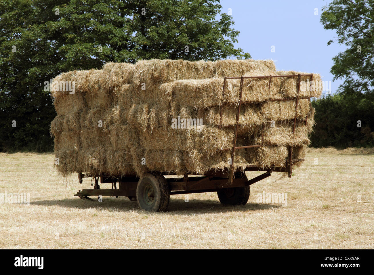 Hay cart hi-res stock photography and images - Alamy