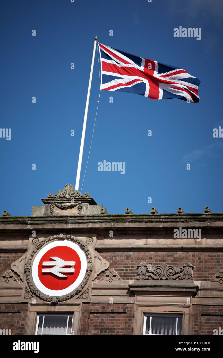 Chester station sign hi-res stock photography and images - Alamy