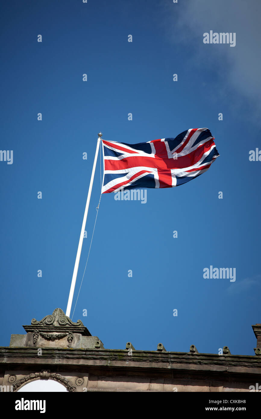 Union jack sky hi-res stock photography and images - Alamy