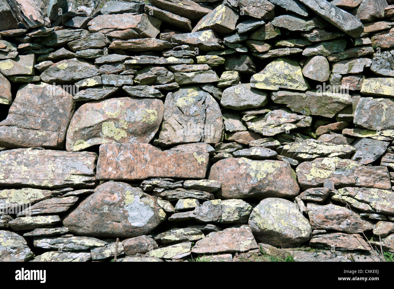 Random walling stone hi-res stock photography and images - Alamy
