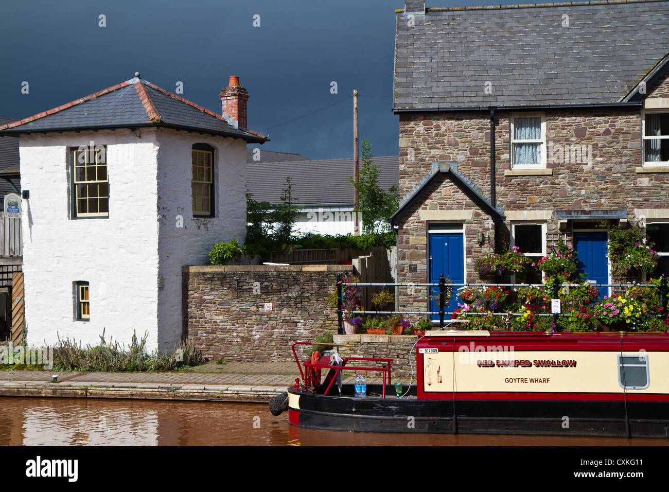 Canal monmouth y brecon hi-res stock photography and images - Alamy