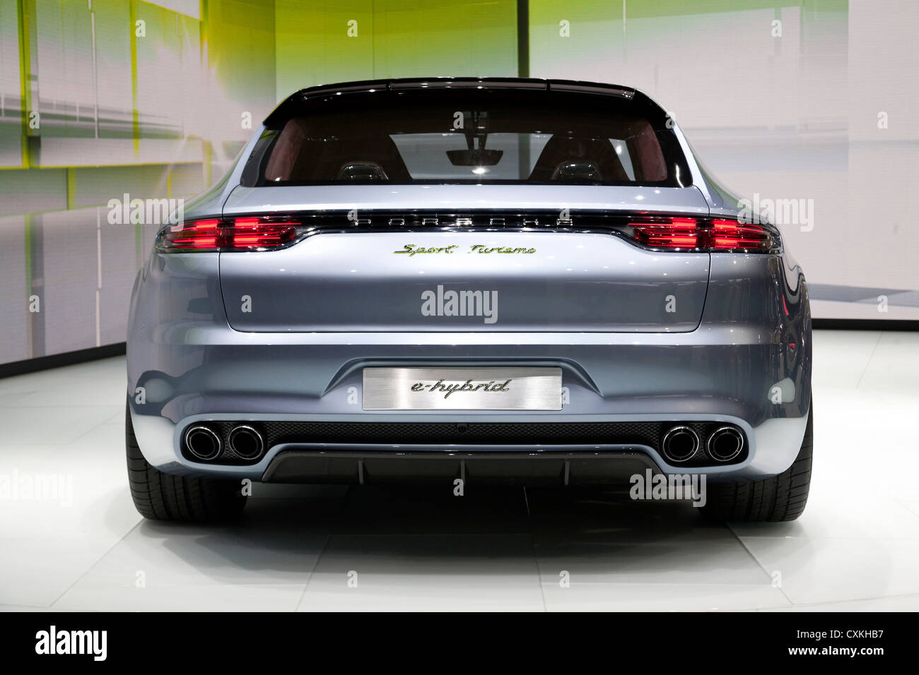 Porsche Panamera Sport Turismo Concept at the Paris Motor Show 2012 ...