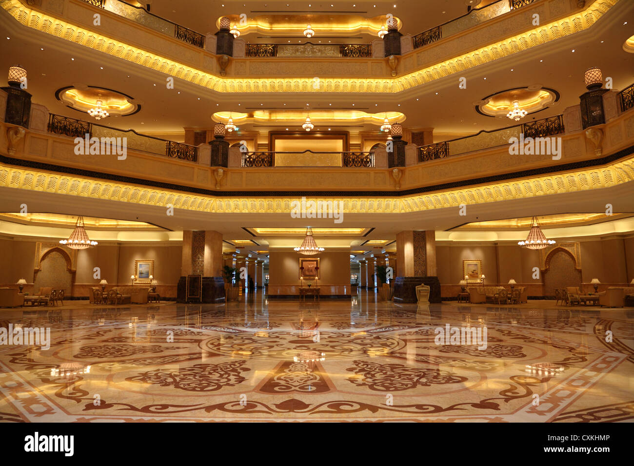 Interior emirates palace abu dhabi hi-res stock photography and images ...