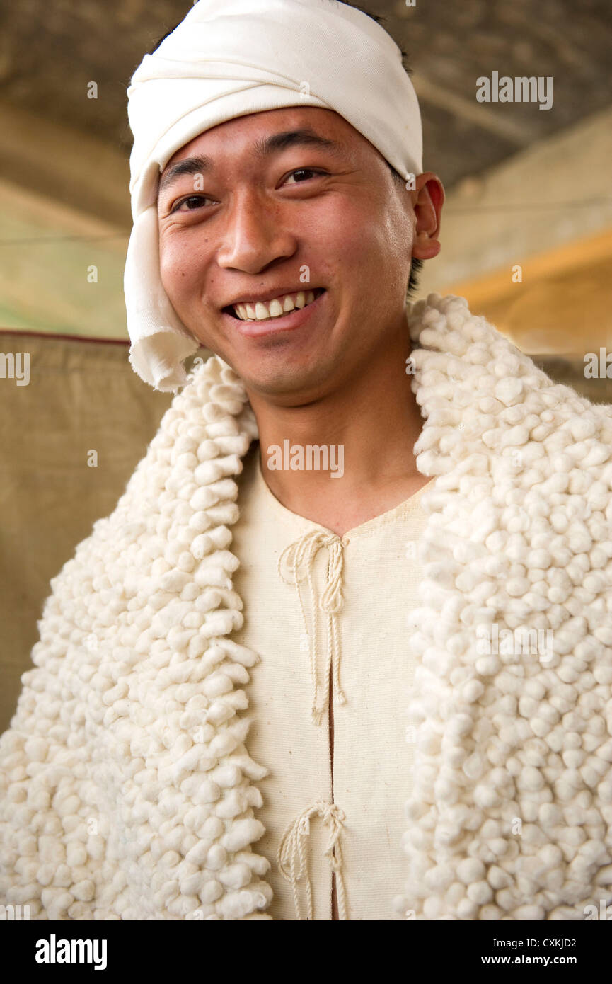 Mizo costume hi-res stock photography and images - Alamy