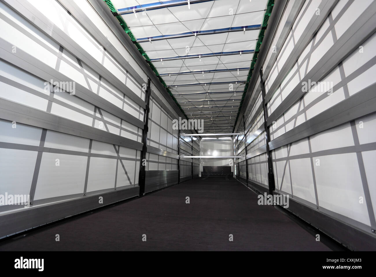 Empty load area hi-res stock photography and images - Alamy