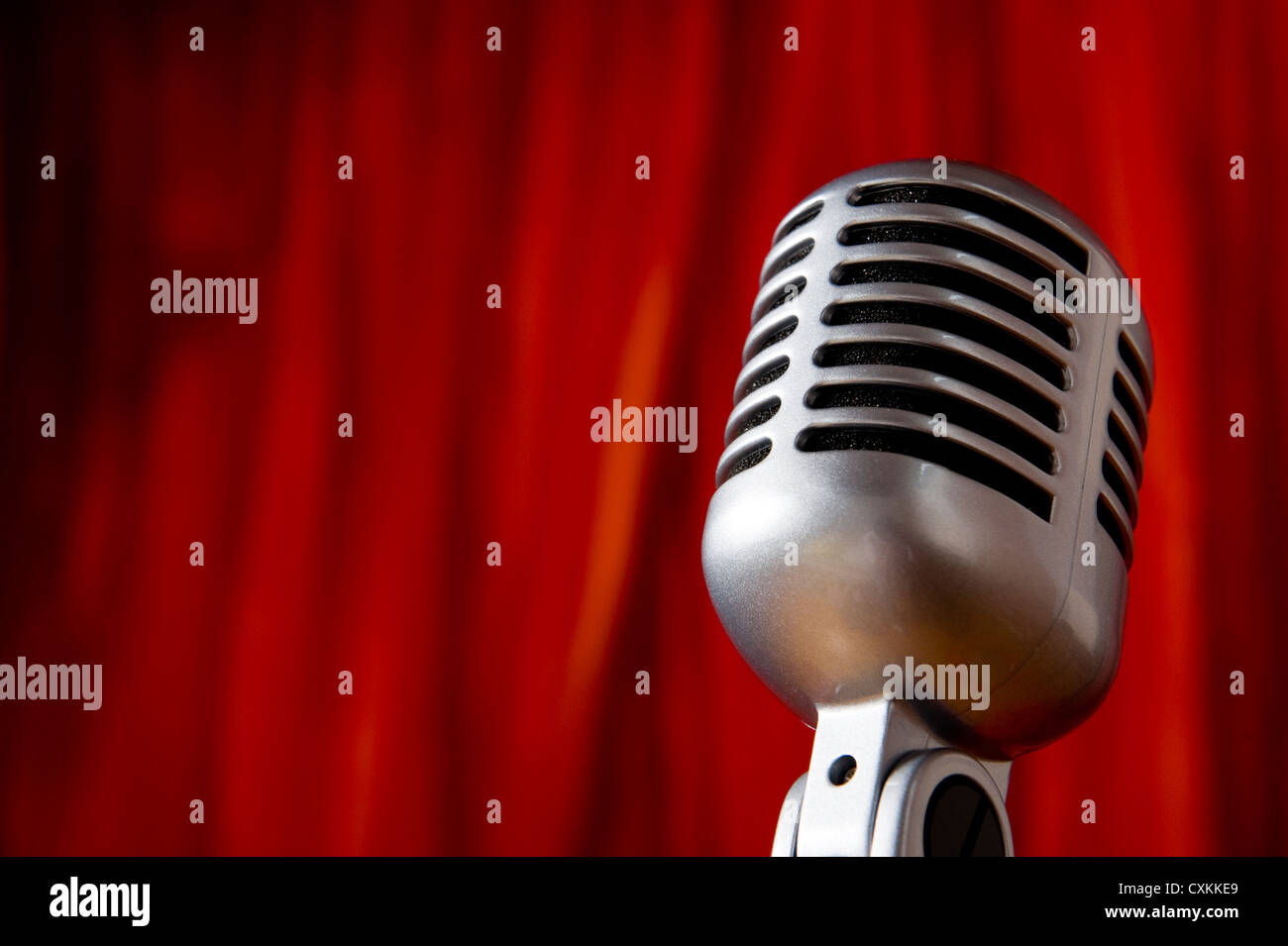 Vintage image of microphone hi-res stock photography and images - Alamy