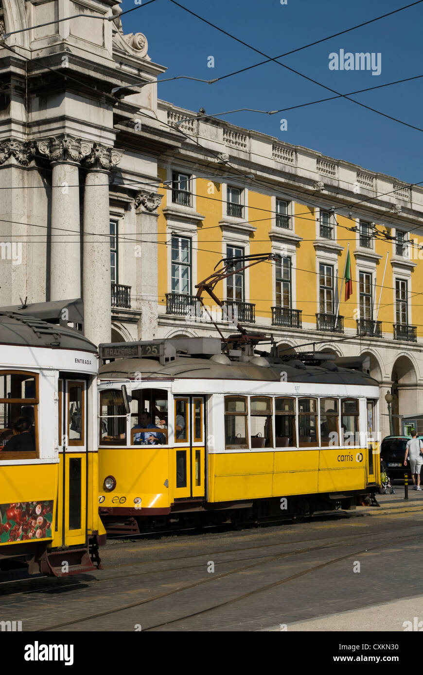 Lisbon public transport hi-res stock photography and images - Alamy
