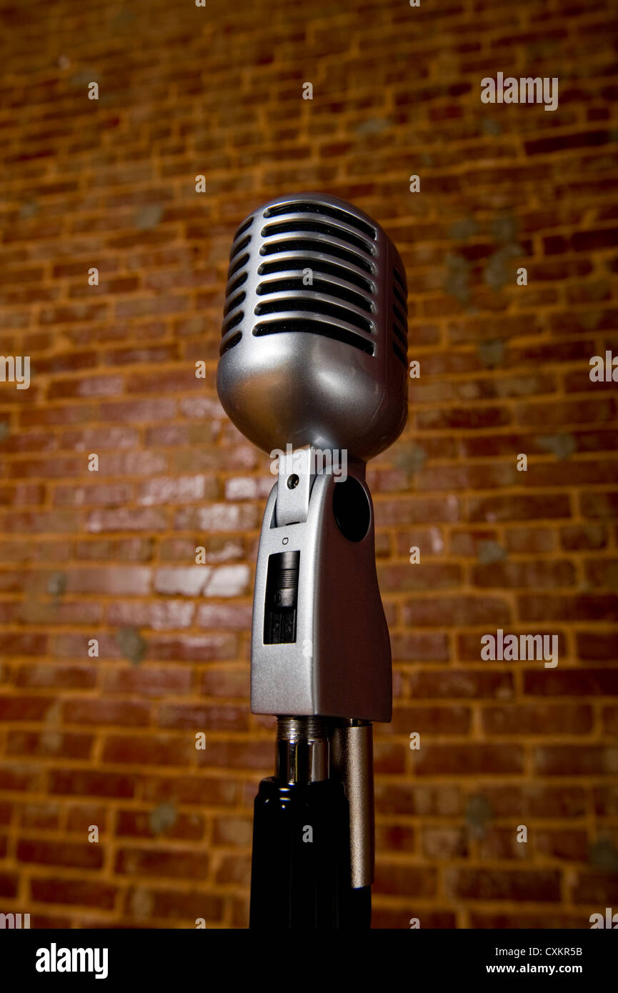 Microphone brick wall hi-res stock photography and images - Alamy