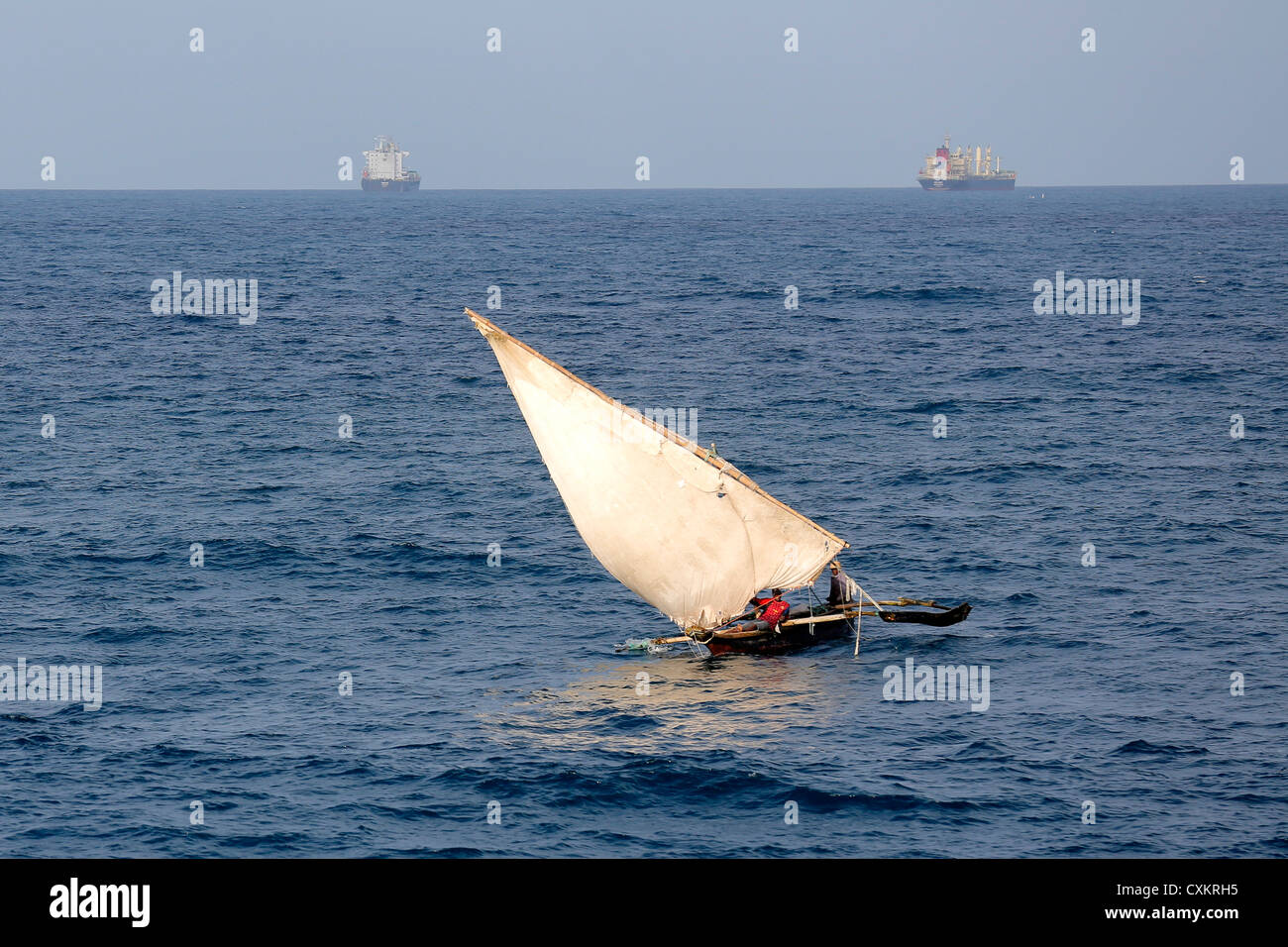 Arab sailing boat (dhow) off the Tanzanian coast Stock Photo - Alamy