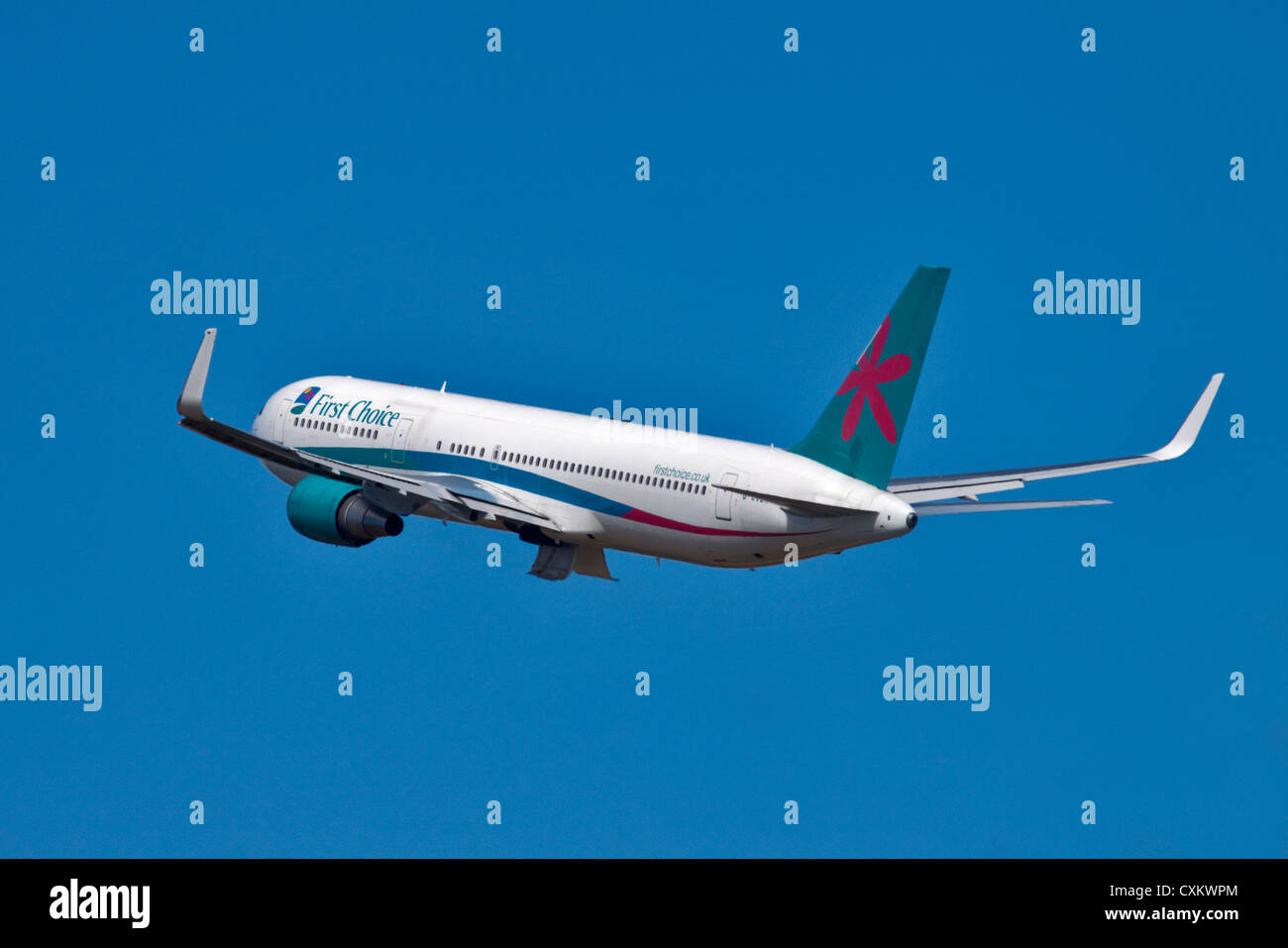 Boeing 737 aircraft hi-res stock photography and images - Alamy