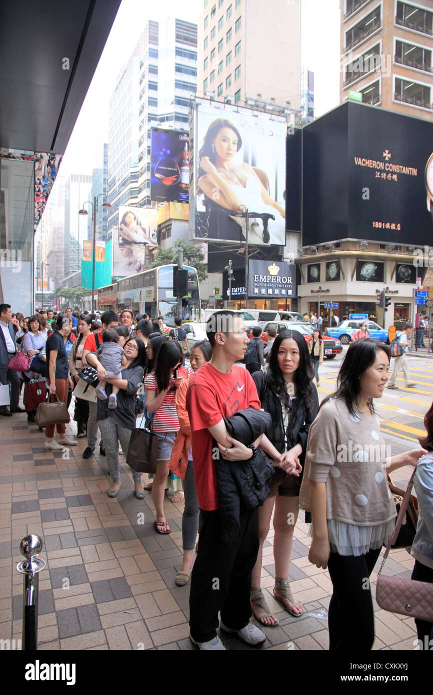 People Lining Up in Hong Kong Stock Photo - Alamy