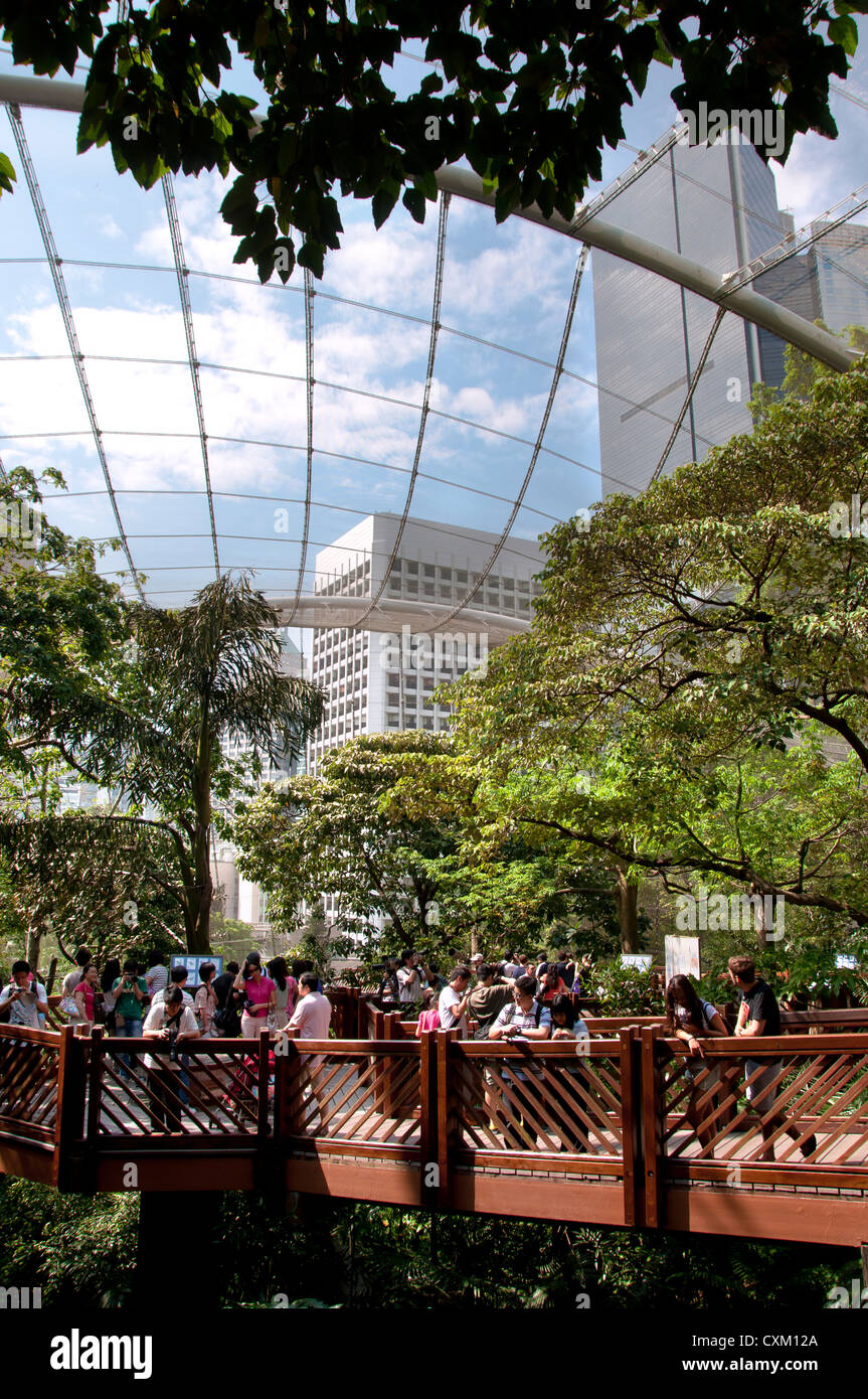 Visitors inside edward youde aviary hi-res stock photography and images ...