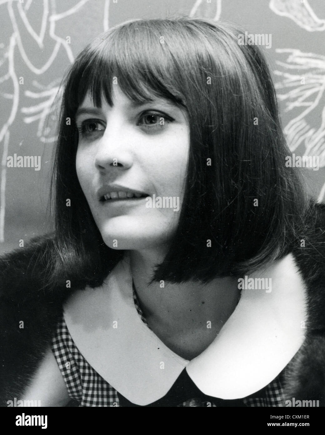 SANDIE SHAW UK pop singer UK pop singer in 1964 Stock Photo - Alamy
