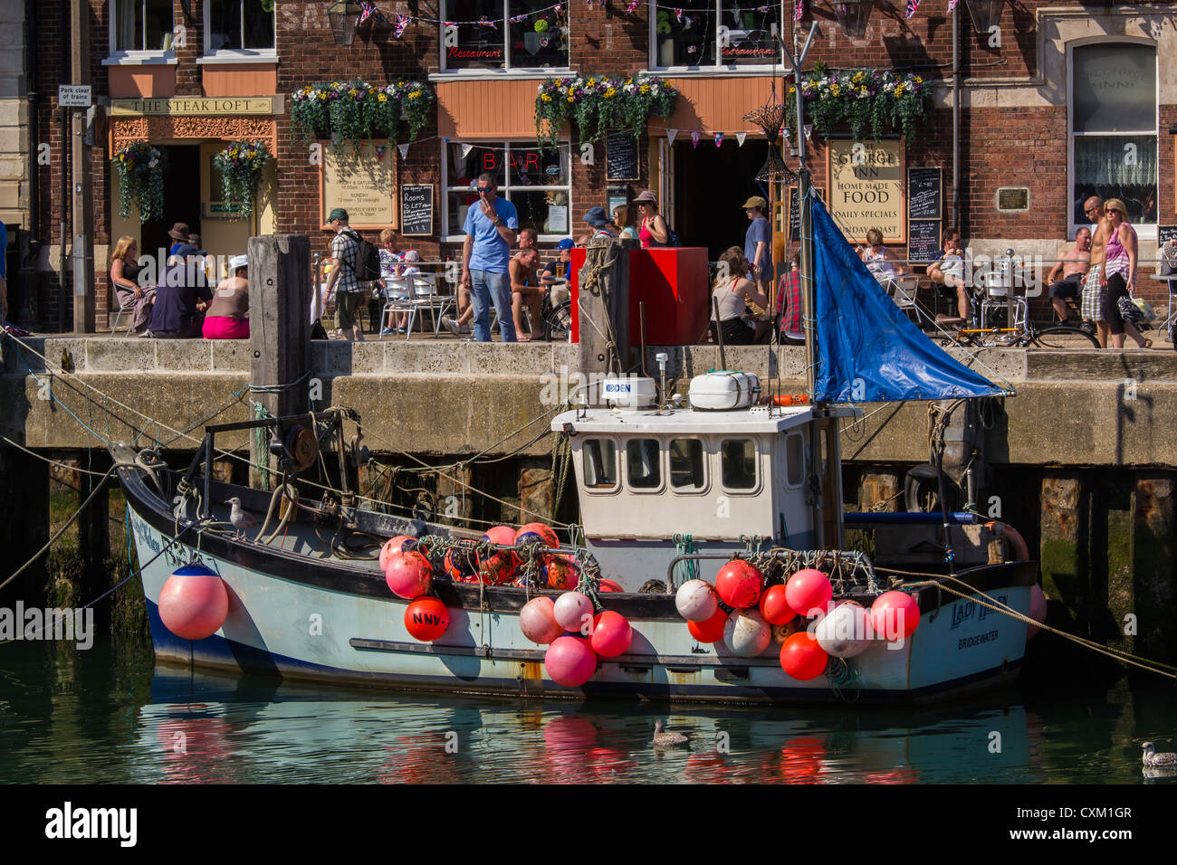 Fishing boat inn hi-res stock photography and images - Alamy