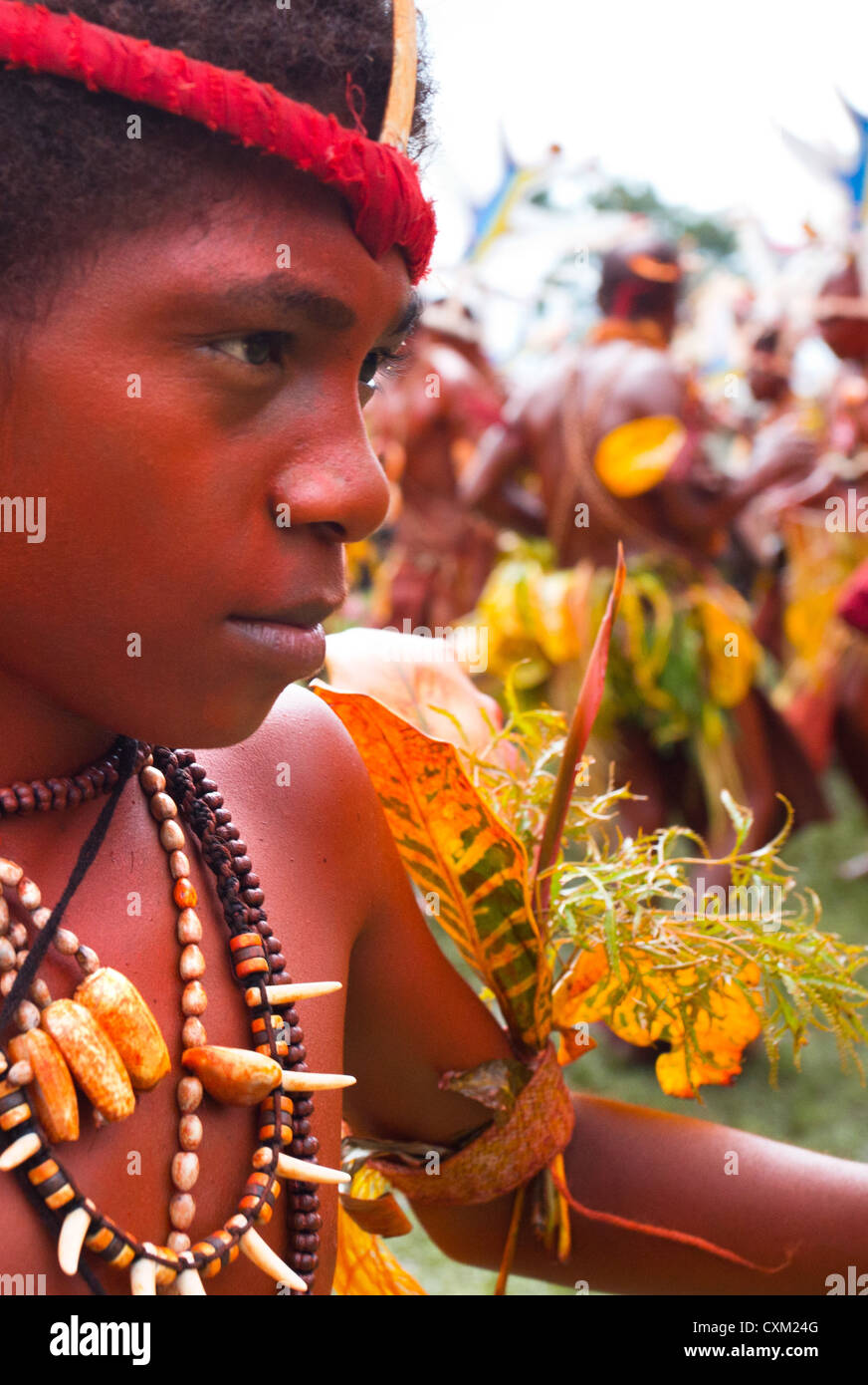 Papua new guinea tribal costume child hi-res stock photography and ...