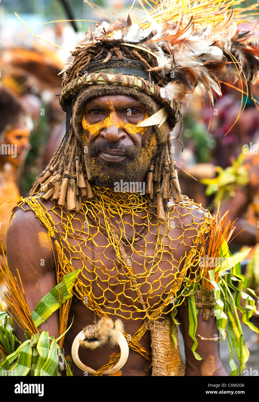 Man wearing traditional tribal costume at the singsing Goroka Festival ...