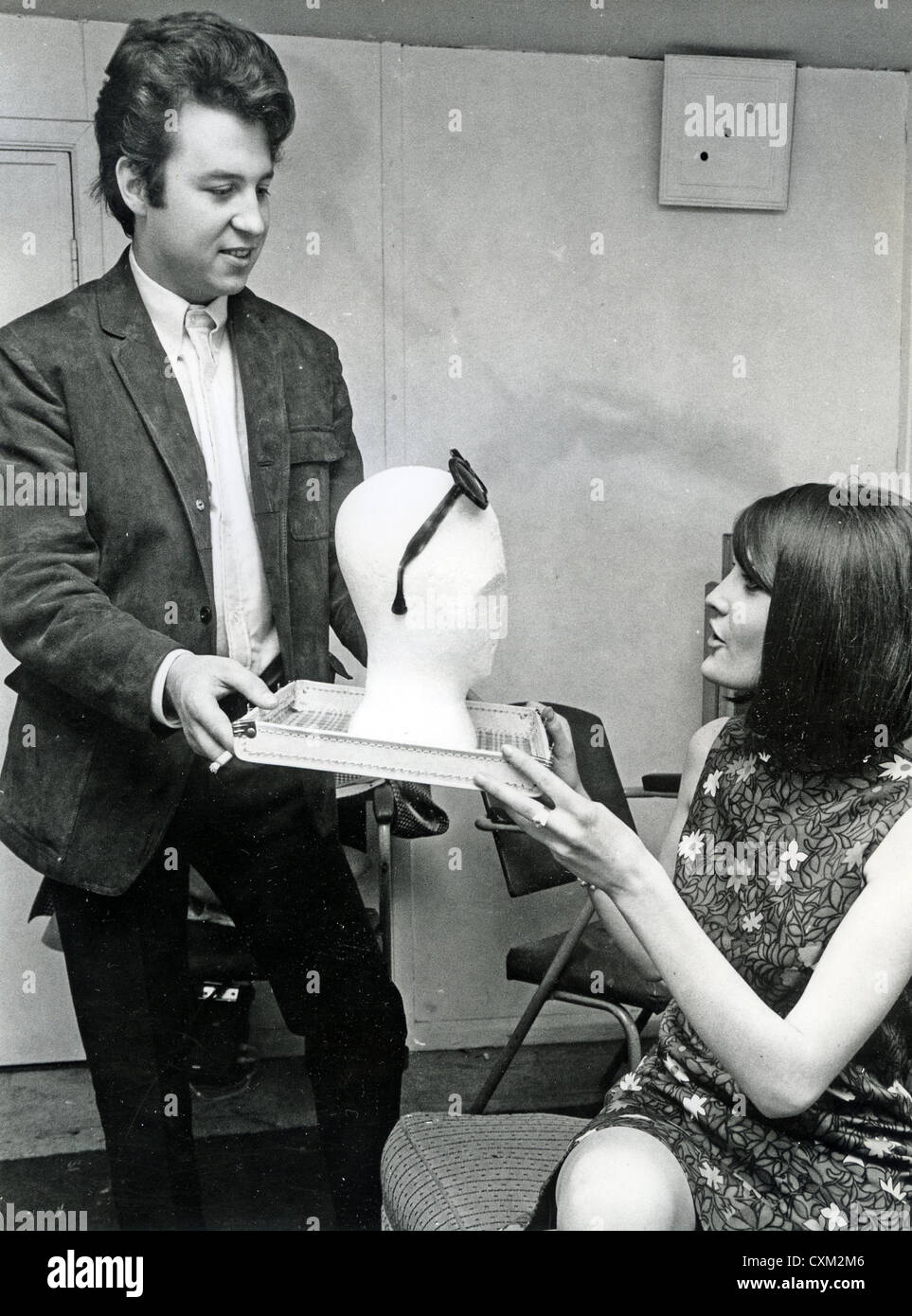 Chris andrews sandie shaw hi-res stock photography and images - Alamy