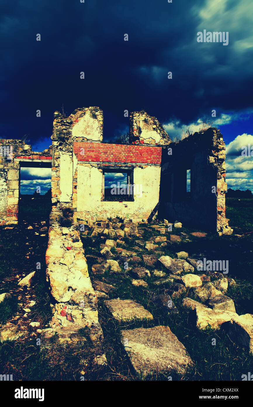 Crumbling stone building remains hi-res stock photography and images ...