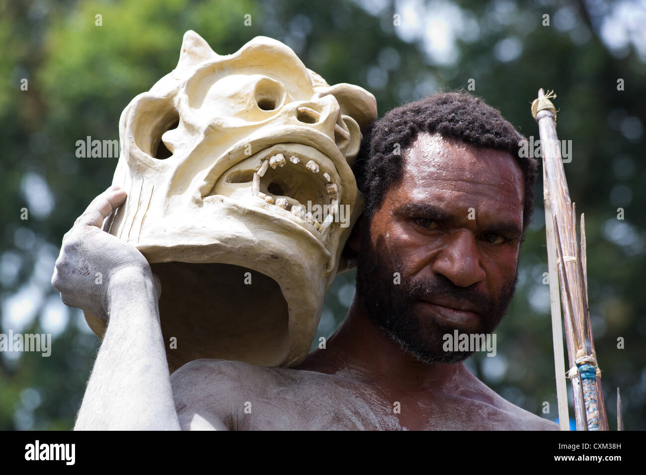 Papua new guinea mud men hi-res stock photography and images - Alamy