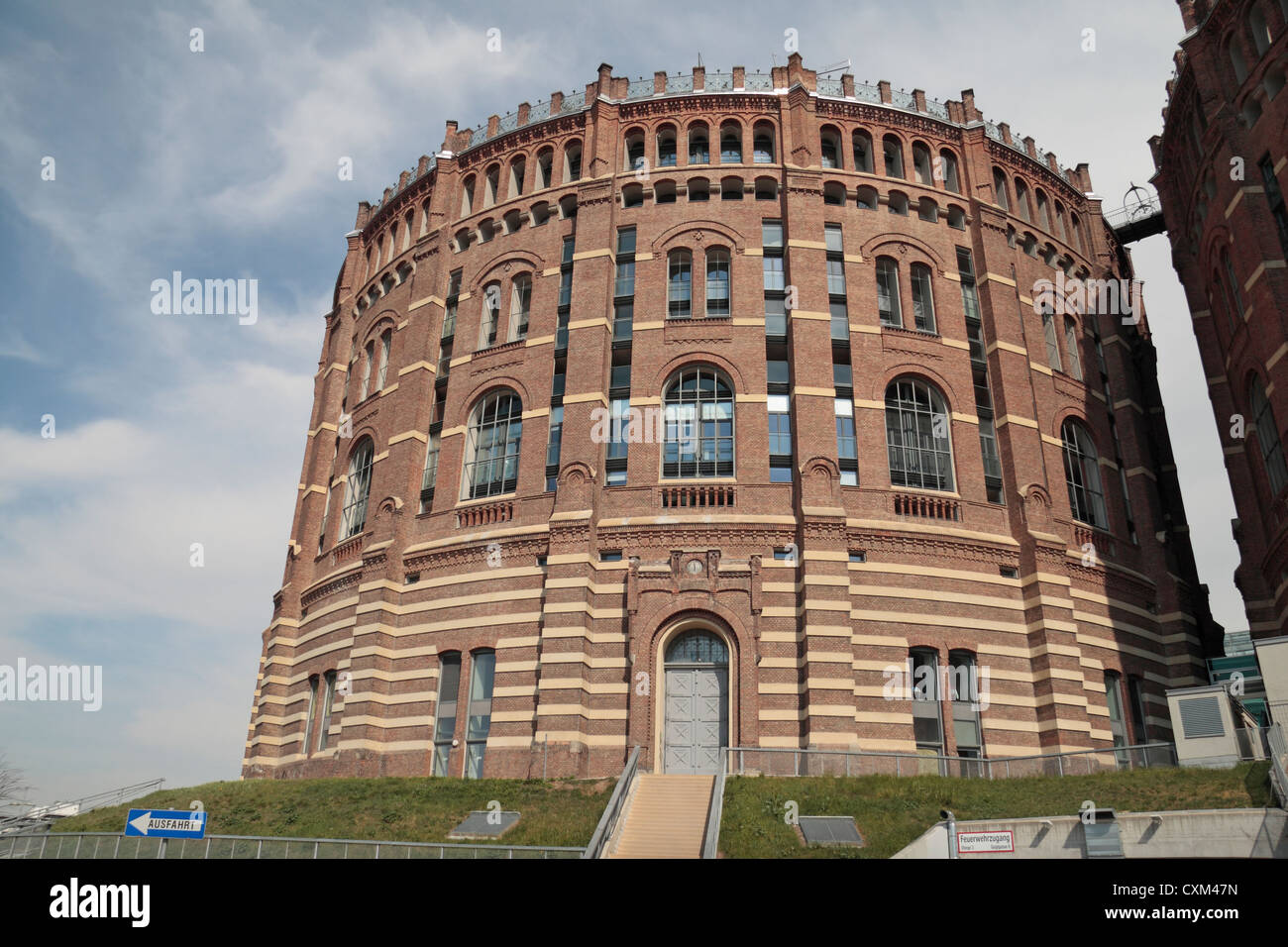 Gasometers hi-res stock photography and images - Alamy