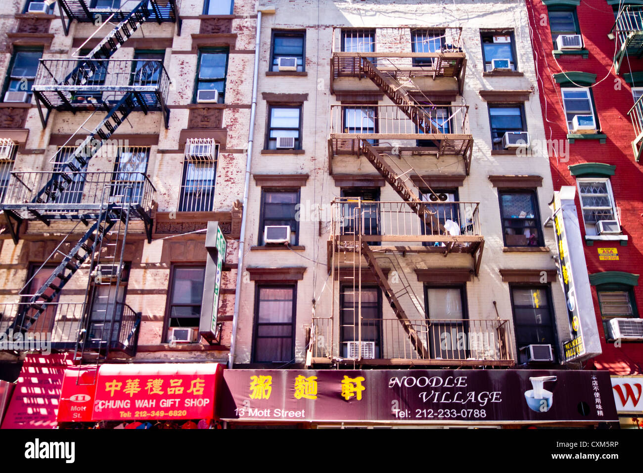 Old tenement building nyc hi-res stock photography and images - Alamy
