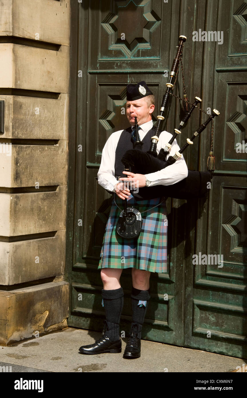 Bagpiper in Edinburgh Stock Photo - Alamy