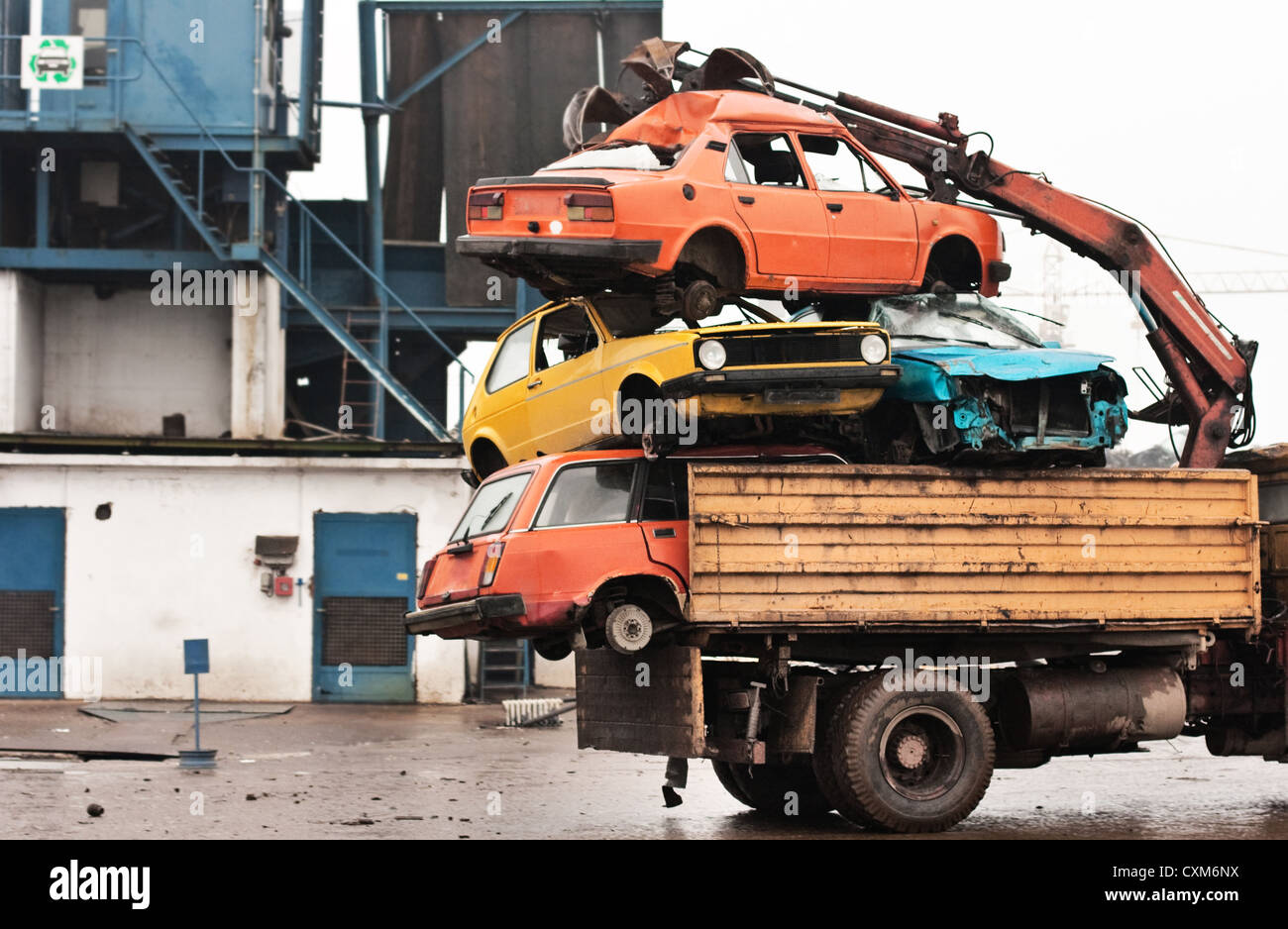 Bunch of old cars ready for recycling Stock Photo - Alamy