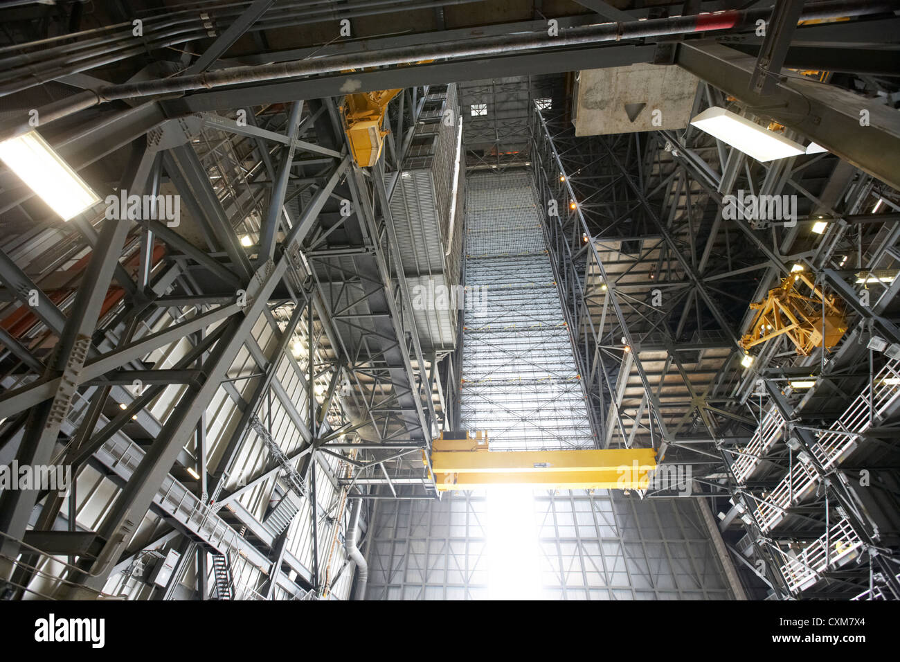 Vehicle assembly building hi-res stock photography and images - Alamy