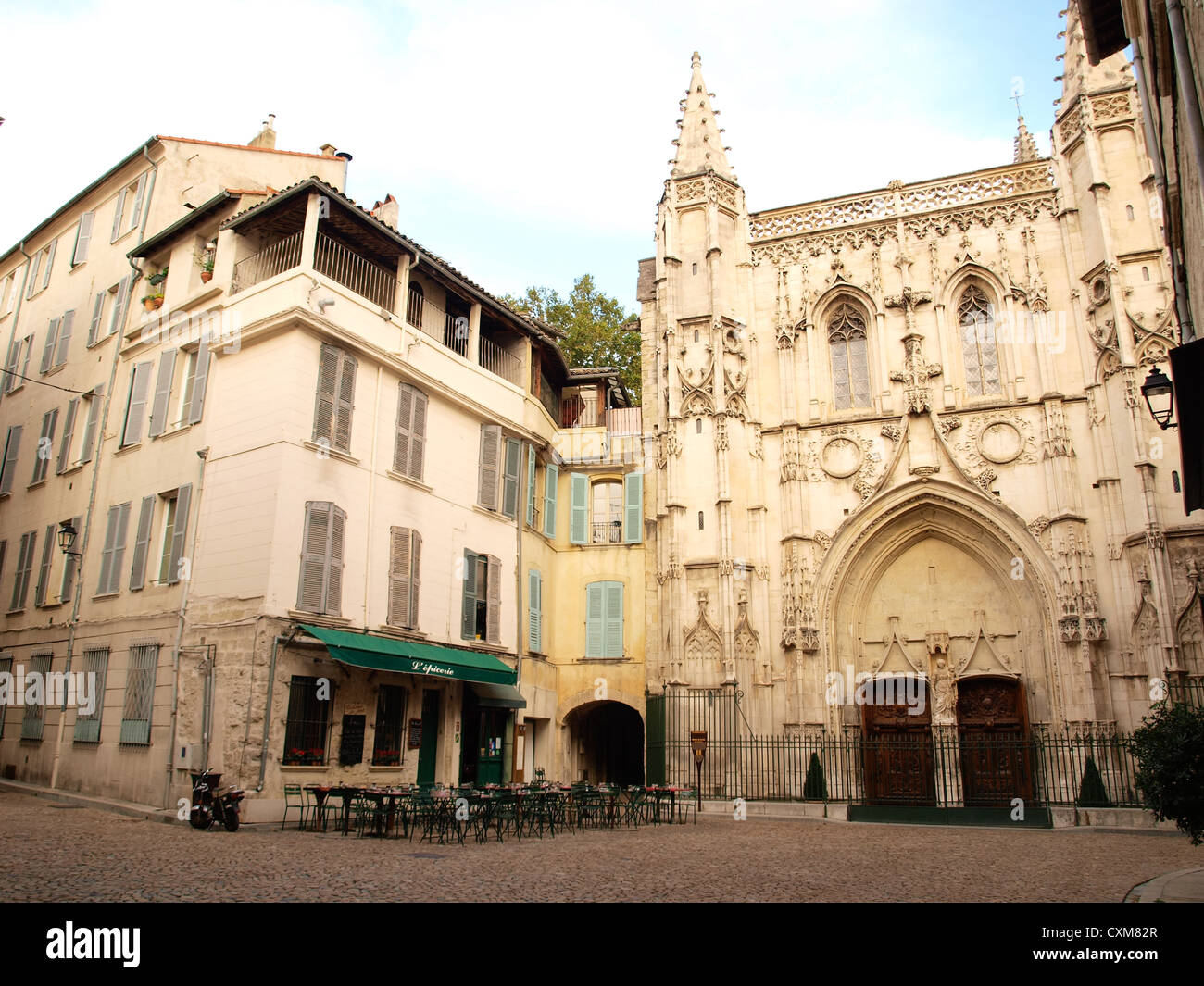 Avignon france church hi-res stock photography and images - Alamy