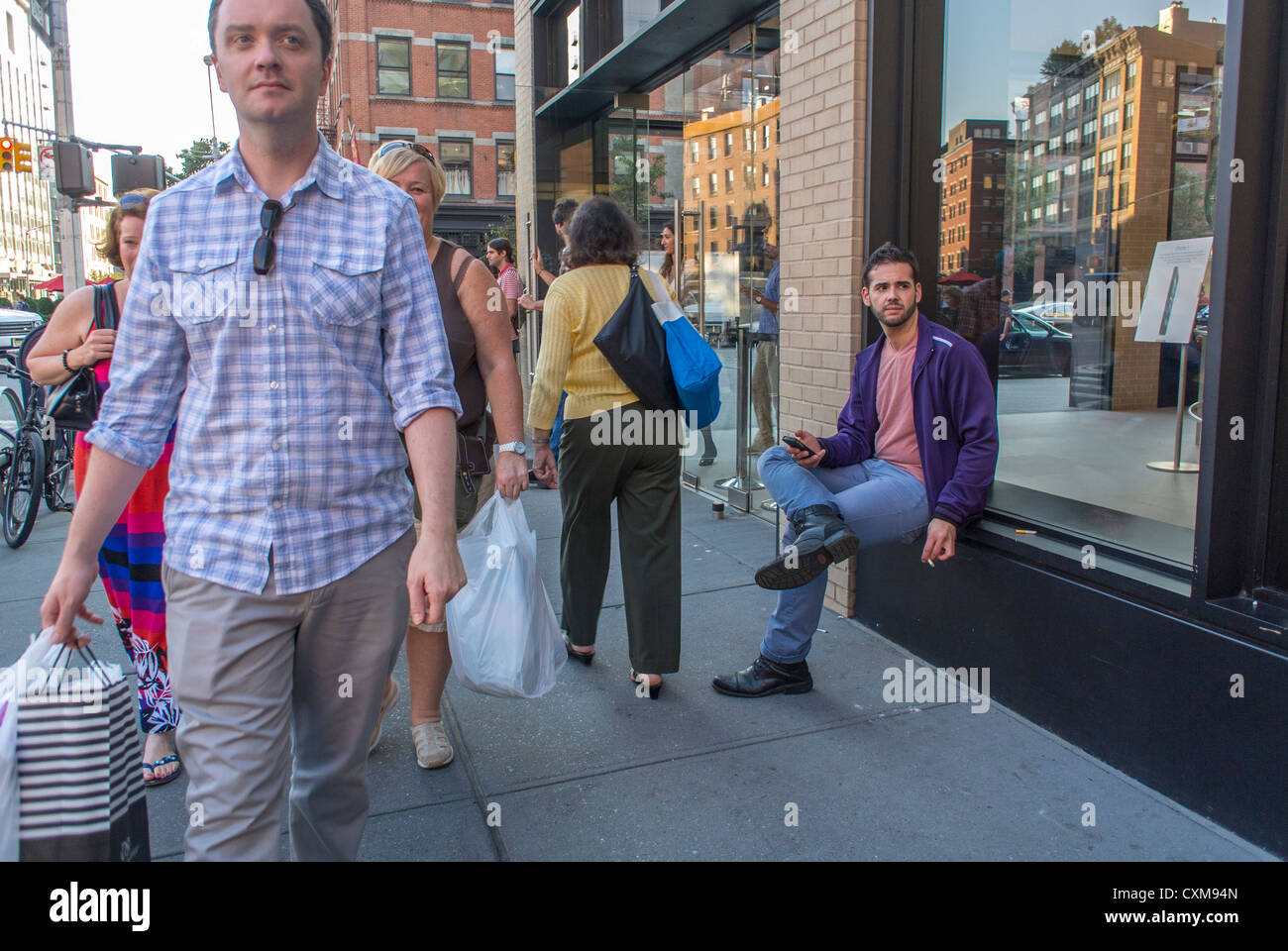 New York City, NY, USA, Street Scenes, Outside Apple Store, Small Crowd ...