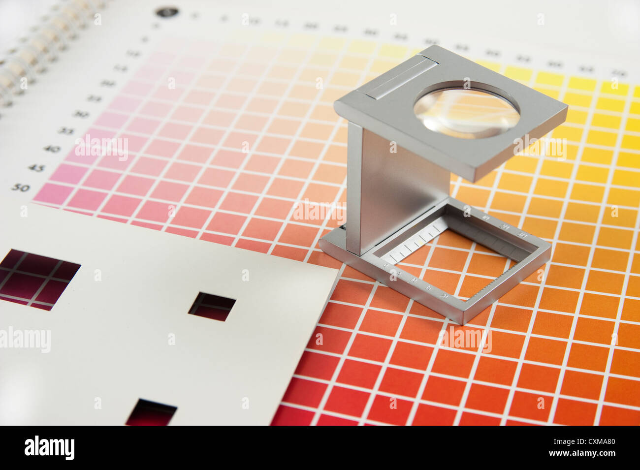 Linen tester magnifying glass hi-res stock photography and images - Alamy