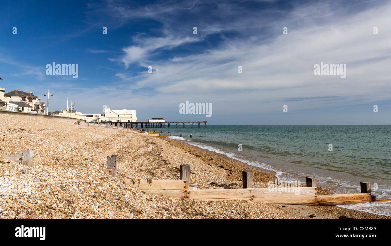View along Bognor Regis Beach, West Sussex England UK Stock Photo - Alamy