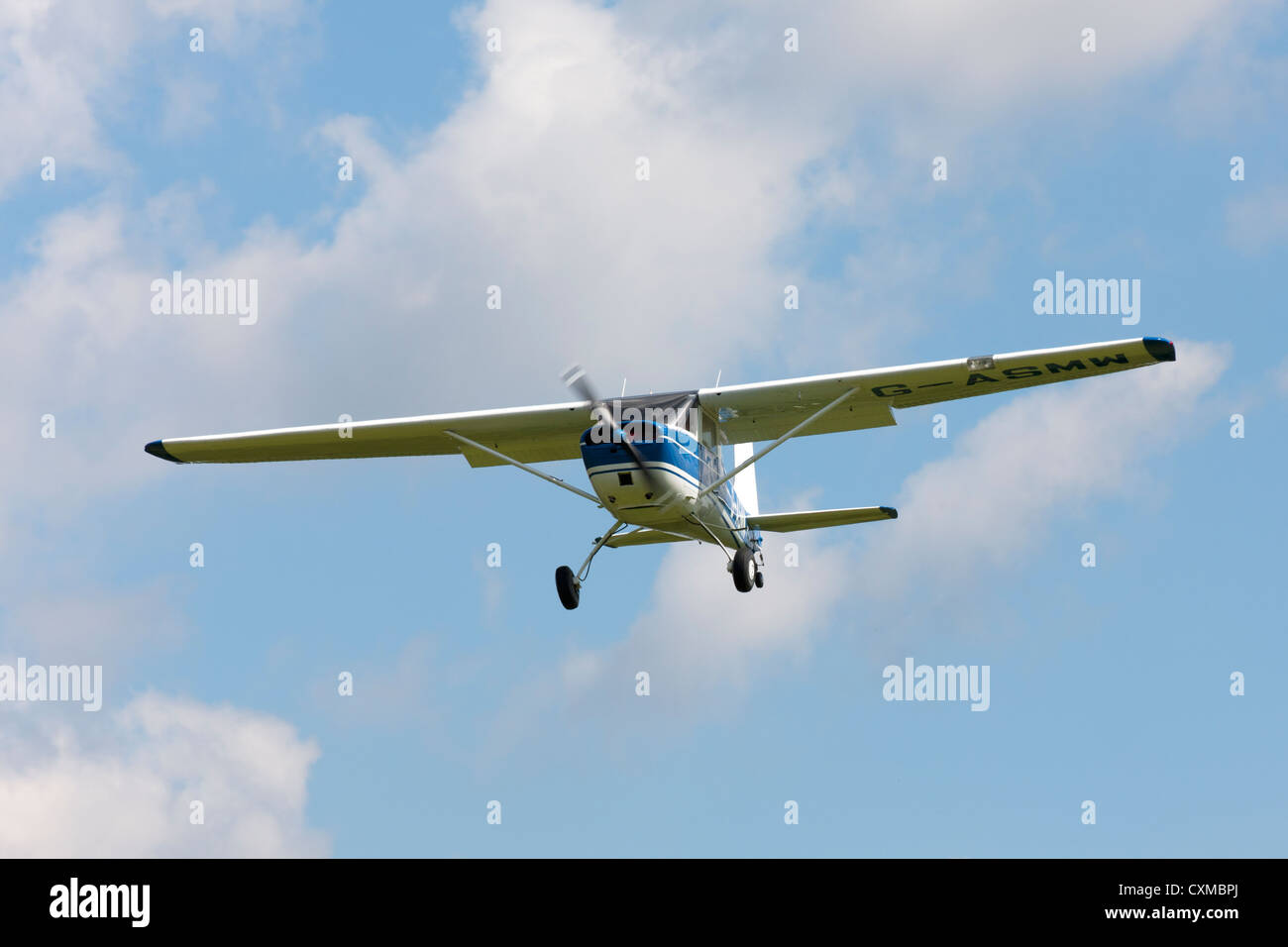Cessna 150D G-ASMW on final approach to land Stock Photo - Alamy