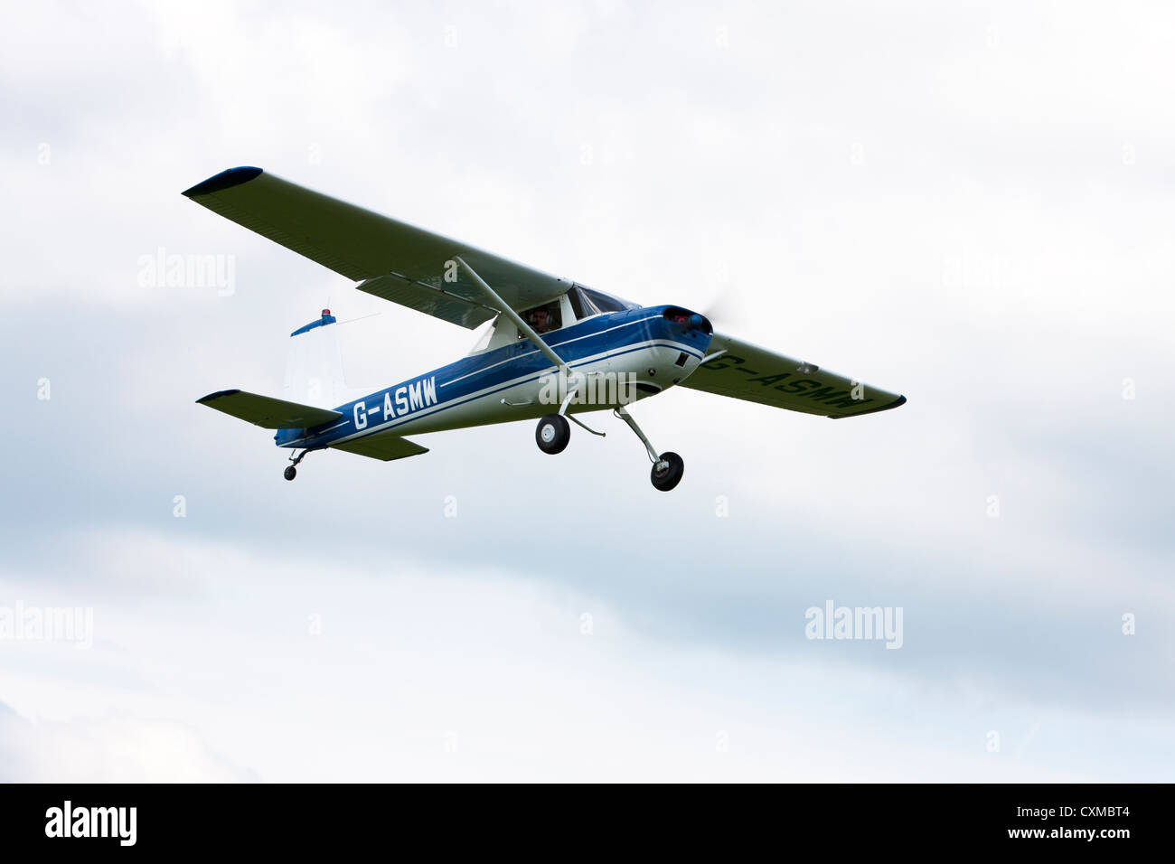 Cessna 150D G-ASMW in flight taking-off from Netherthorpe Airfield ...