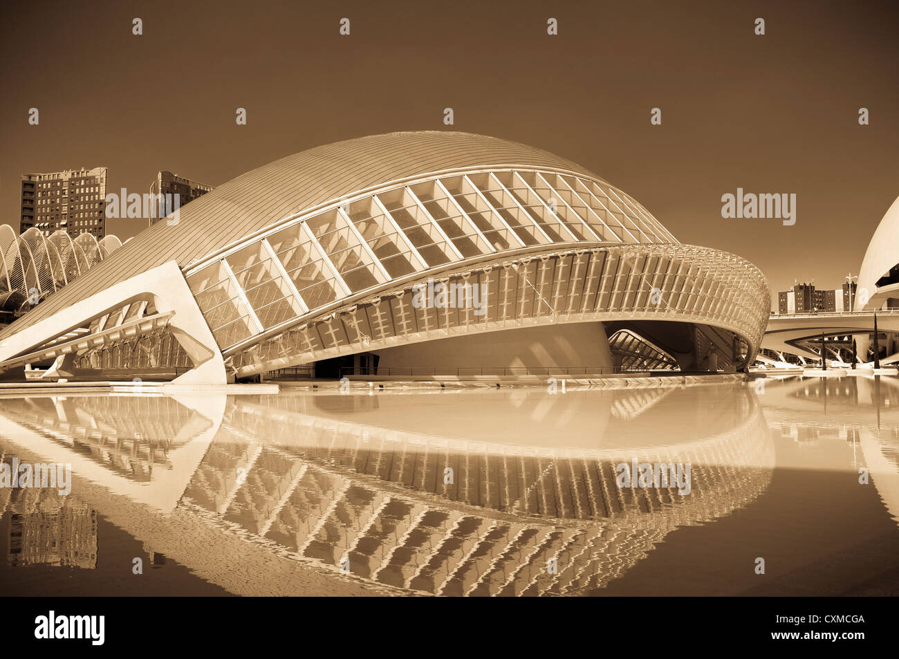 Hemisferic building valencia hi-res stock photography and images - Alamy