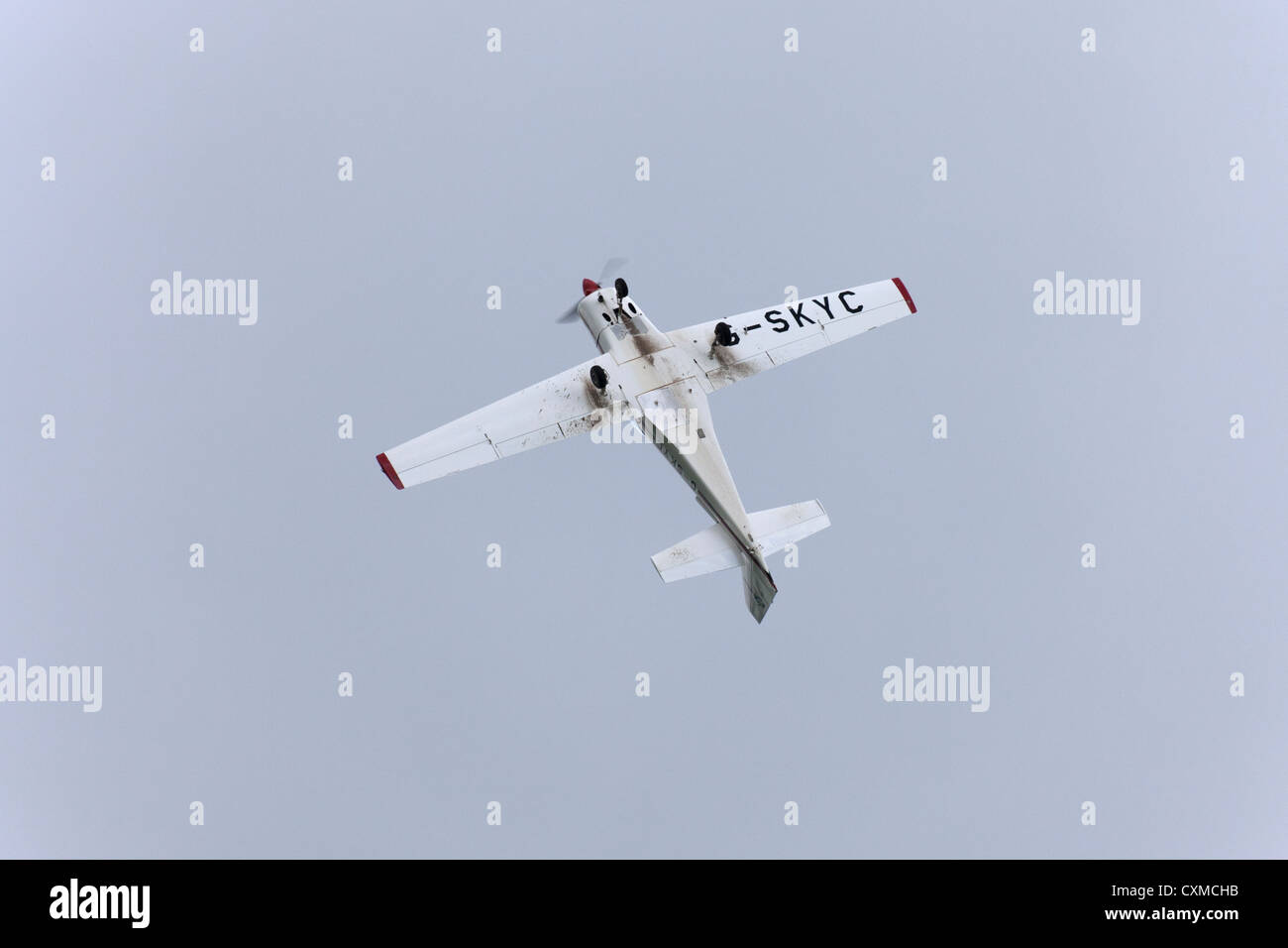 Inverted flight hi-res stock photography and images - Alamy