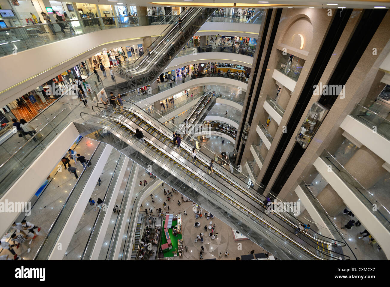 Times Square Shopping Centre in Causeway Bay Stock Photo - Alamy