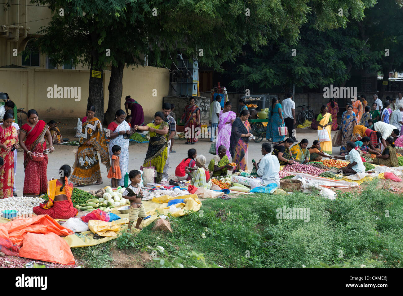 Indian street vegetable market in Puttaparthi, India Stock Photo - Alamy