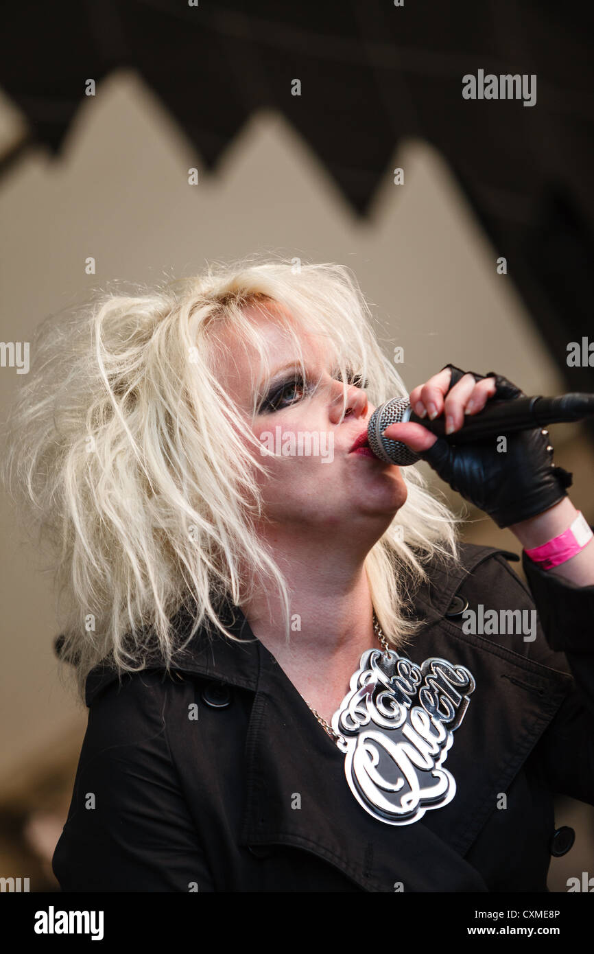 Fangs appearing on Stage Right at the Eden Sessions at The Eden Project ...