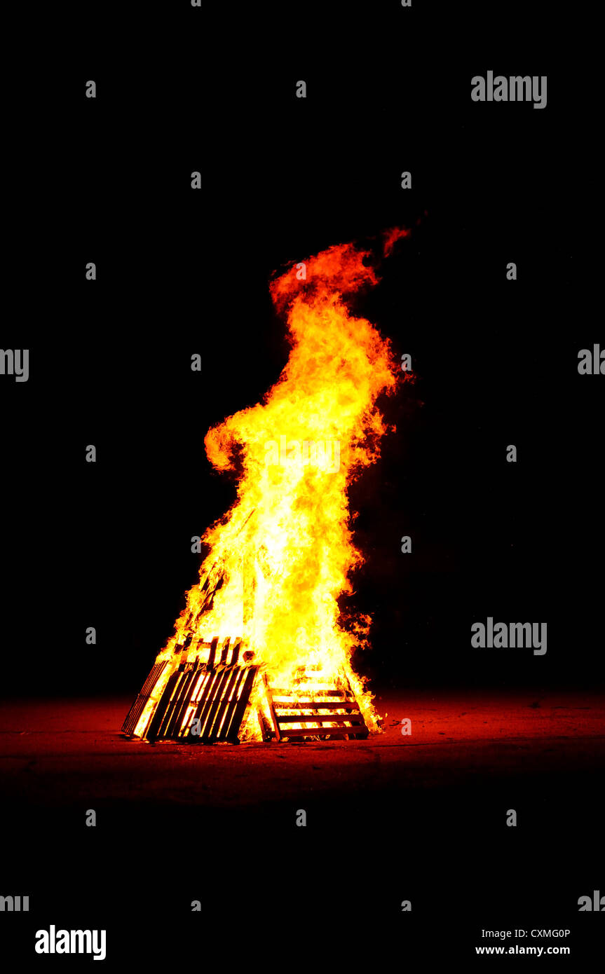 A bonfire at an autumn high school pep rally Stock Photo - Alamy