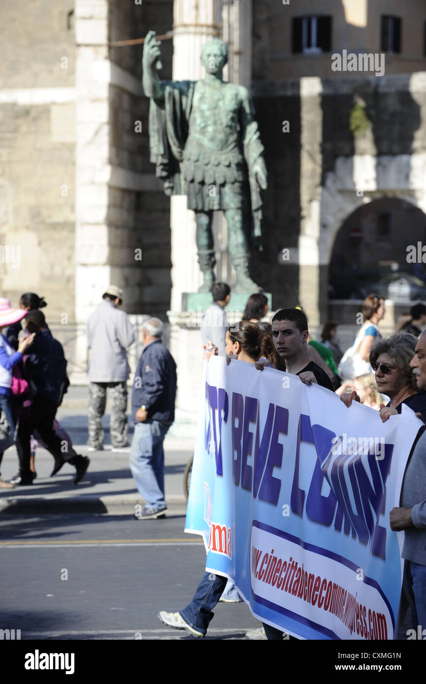 Protesters in Rome, Italy Stock Photo - Alamy