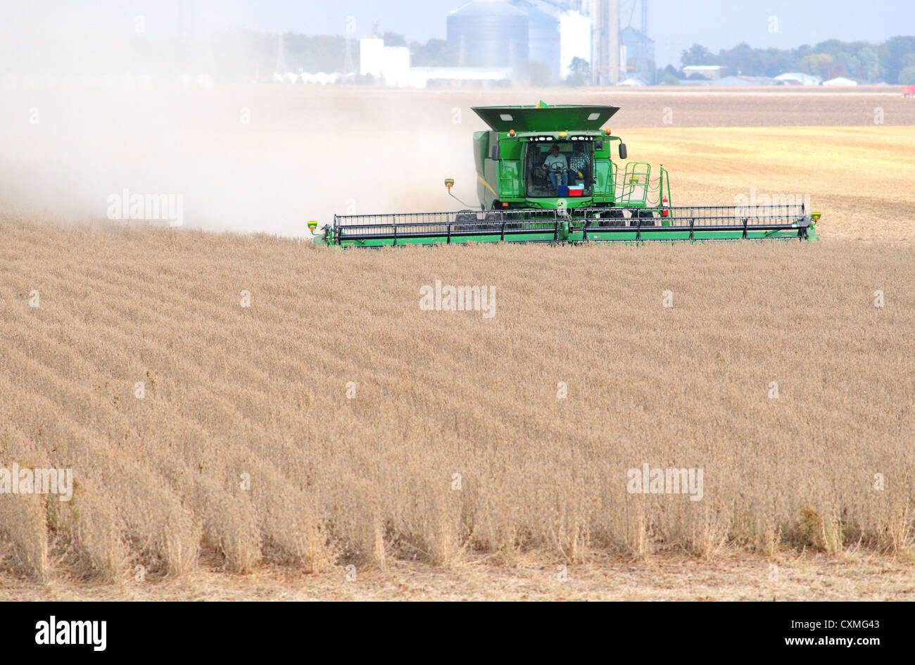 A John Deere combine harvesting soybeans Stock Photo - Alamy