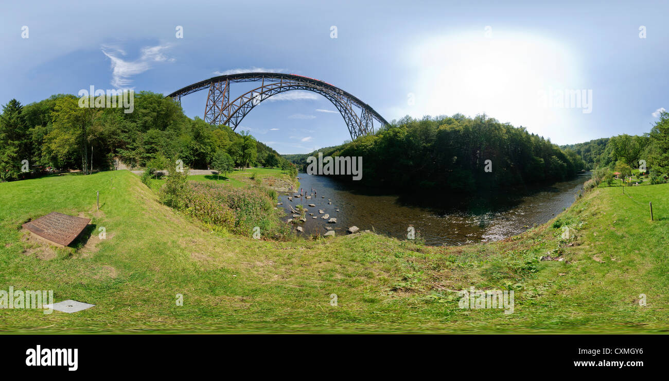 Panorama "Müngstener Brücke" Muengsten Railroad bridge near Solingen ...
